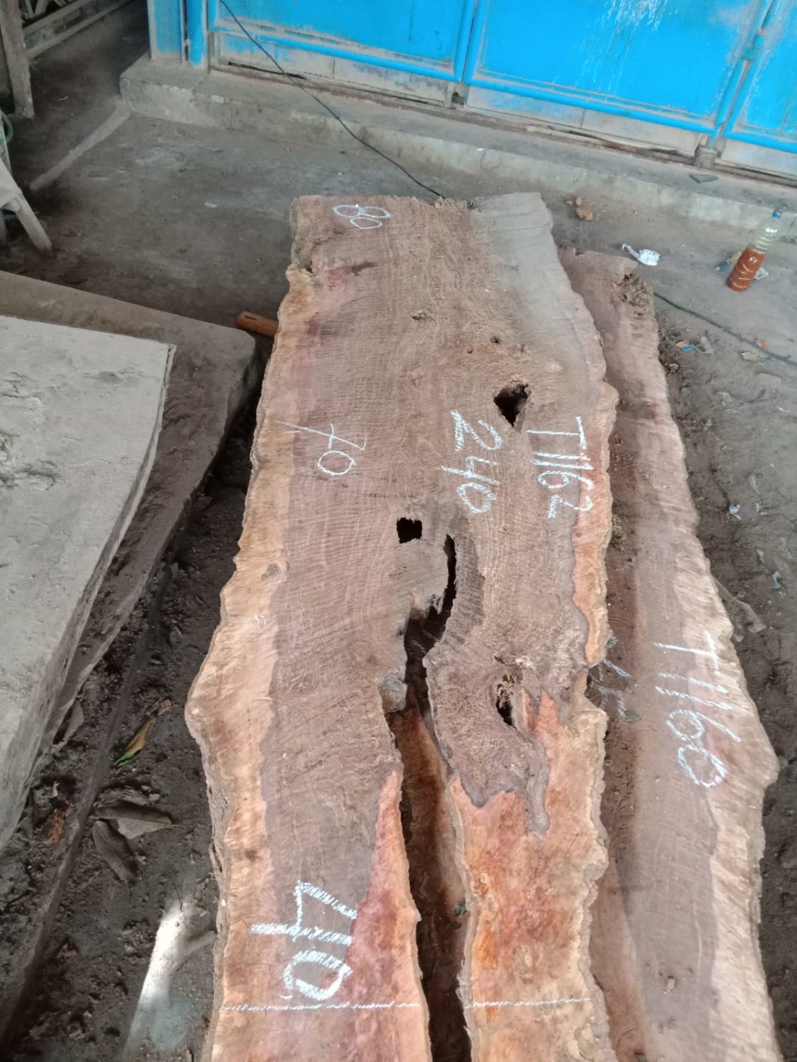 Table 240cm T1162 – Bali Wood Slab